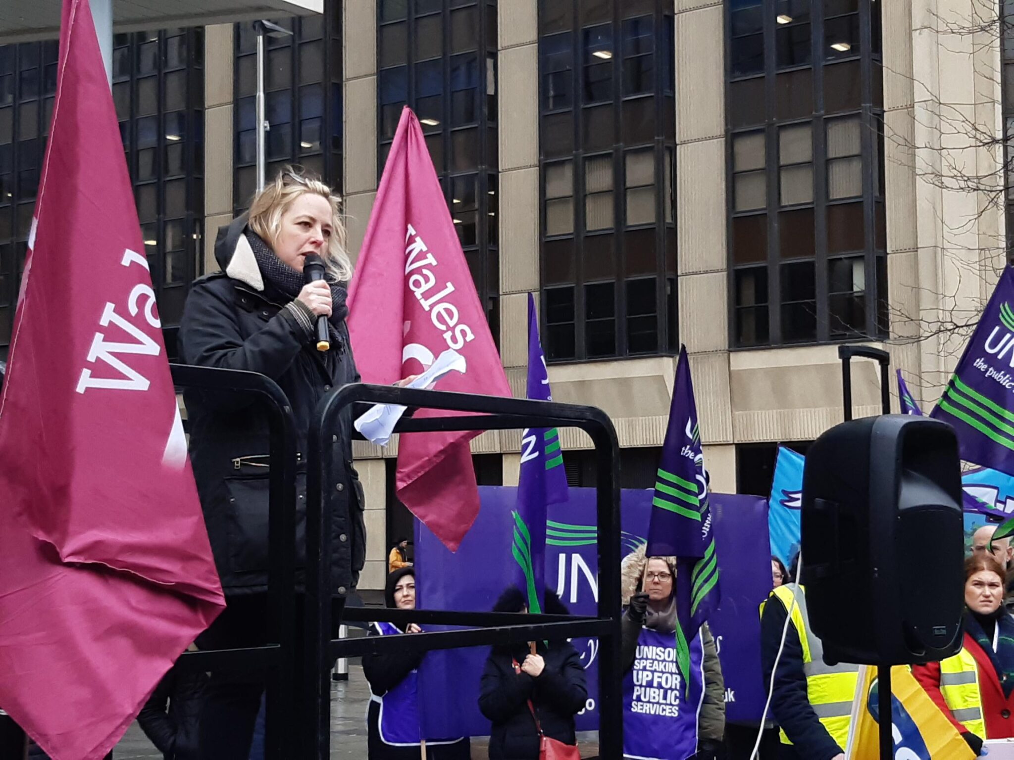 UNISON shows solidarity with striking workers at Wales TUC rally ...