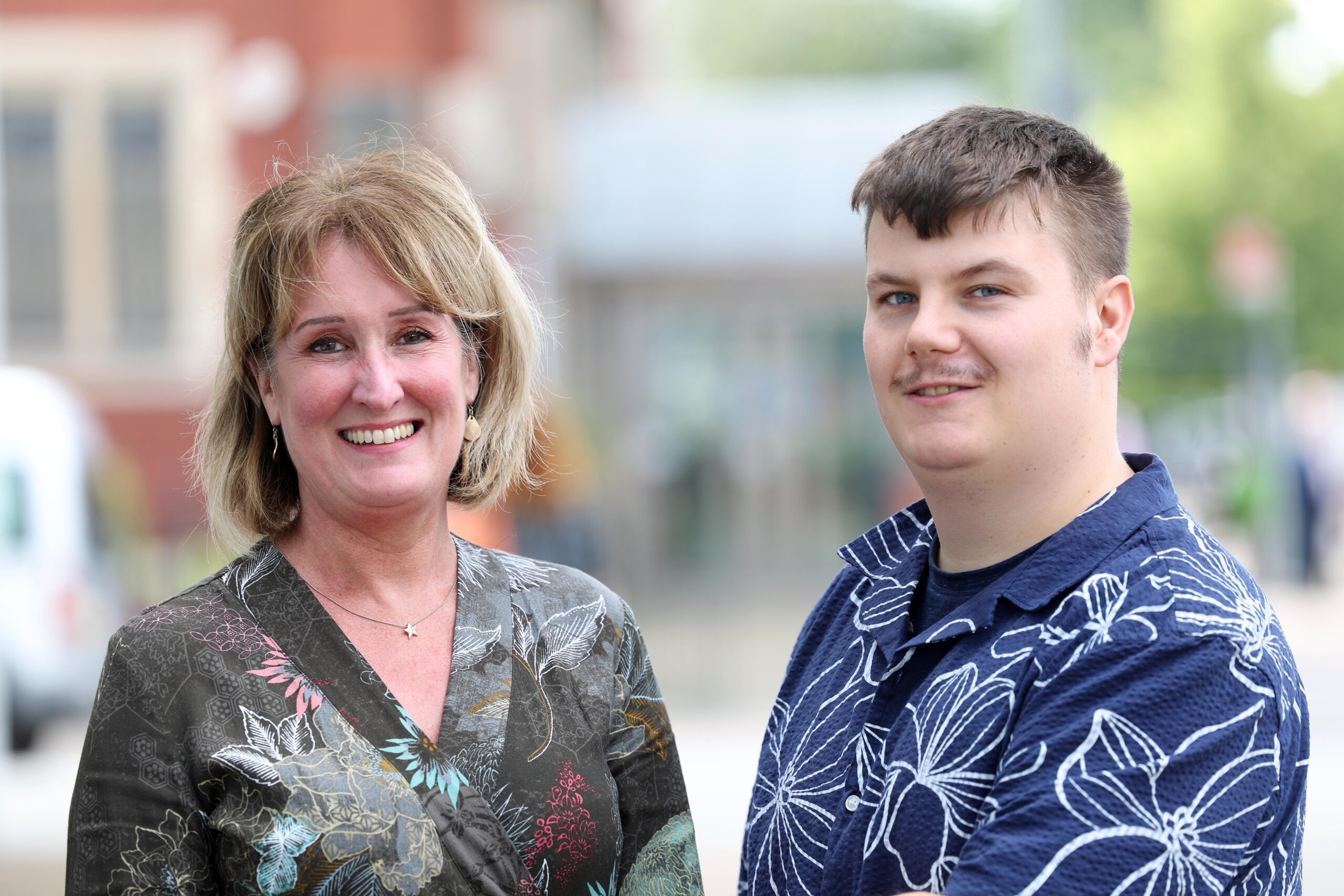 Care workers learn British Sign Language thanks to award-winning course ...